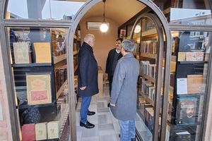ÜSKÜDAR SAHAFLAR ÇARŞISI HİZMETE AÇILDI. - T.C. Vakıflar Genel Müdürlüğü